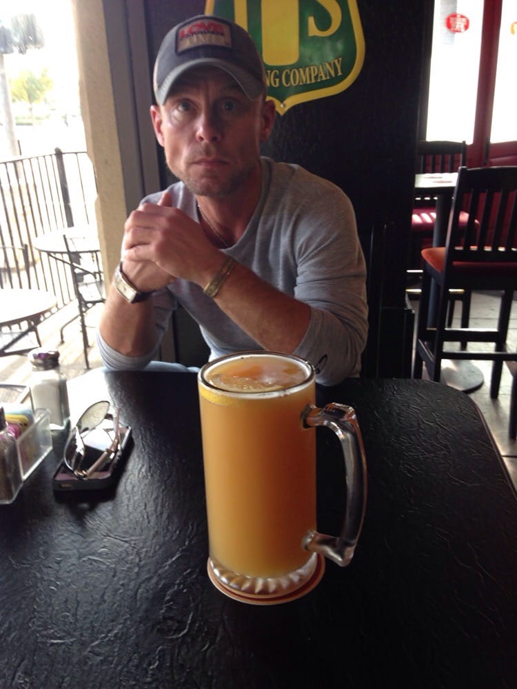 The Fox Pub - Modesto, CA - Full Menu, Reviews, Photos